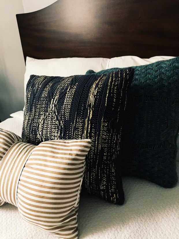 5 Ways to Instantly Cozy Up Your Bedroom – Ampersand